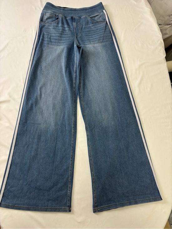 HALARA | Jeans | Halara Blue Wideleg Jeans With White Side Stripes ...